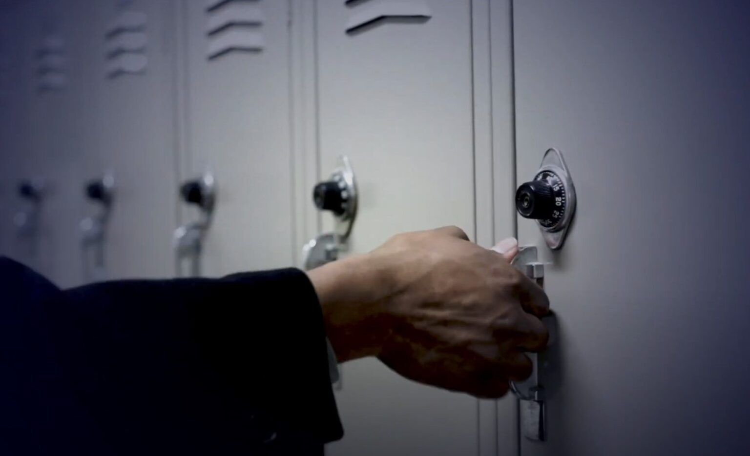 Gun Safe Locking Mechanisms Explained - Robert's Defense